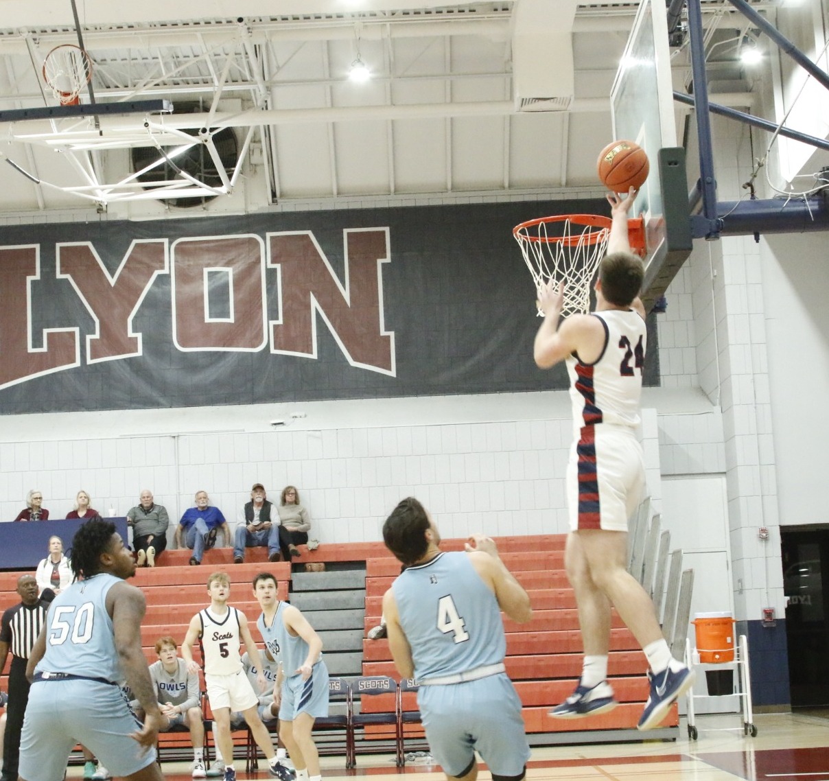 Bell scores 37 to lead Scots past MUW Owls - Lyon College