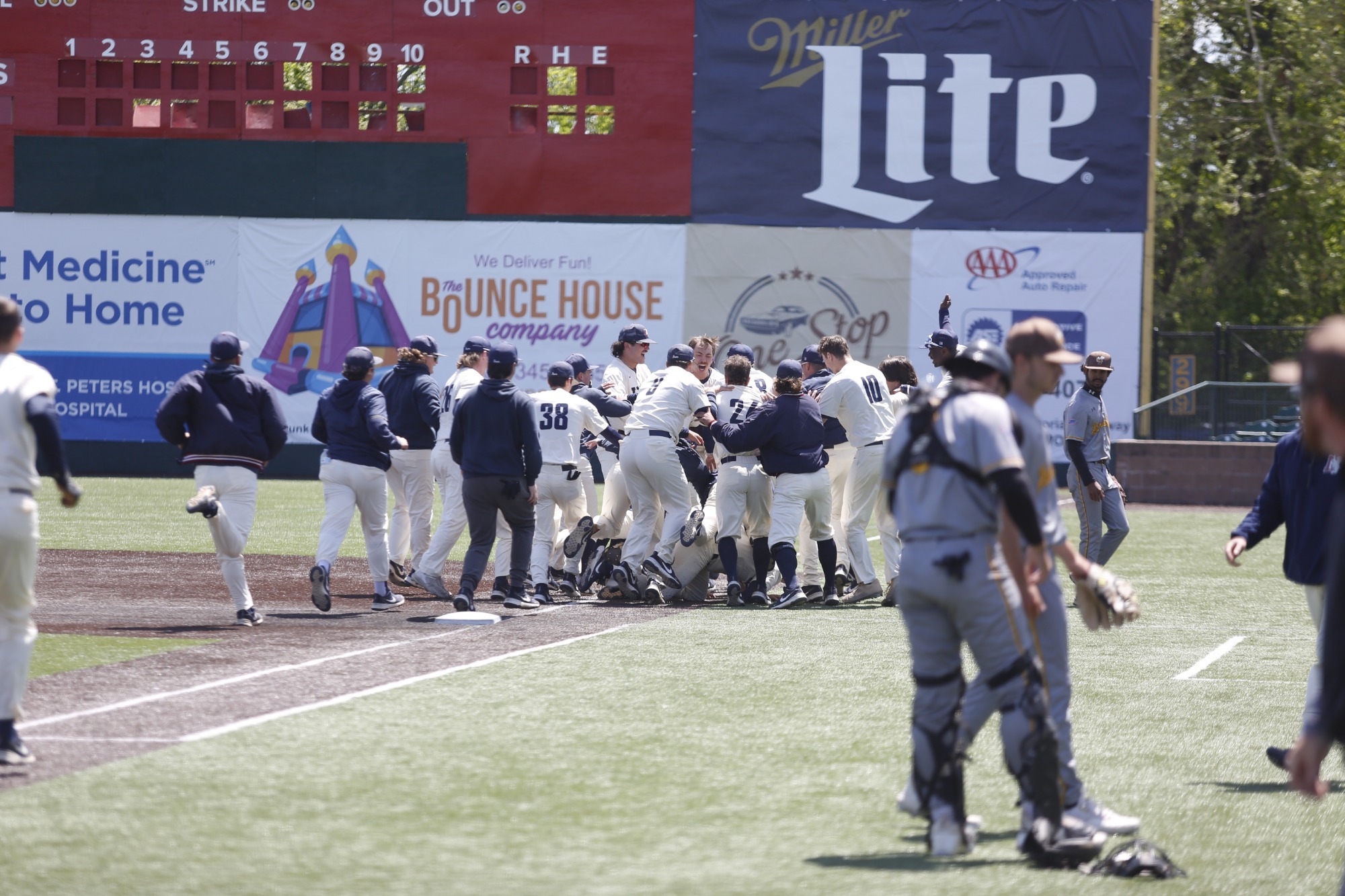 Scots baseball scores 35 runs in two wins at AMC tournament; faces ...