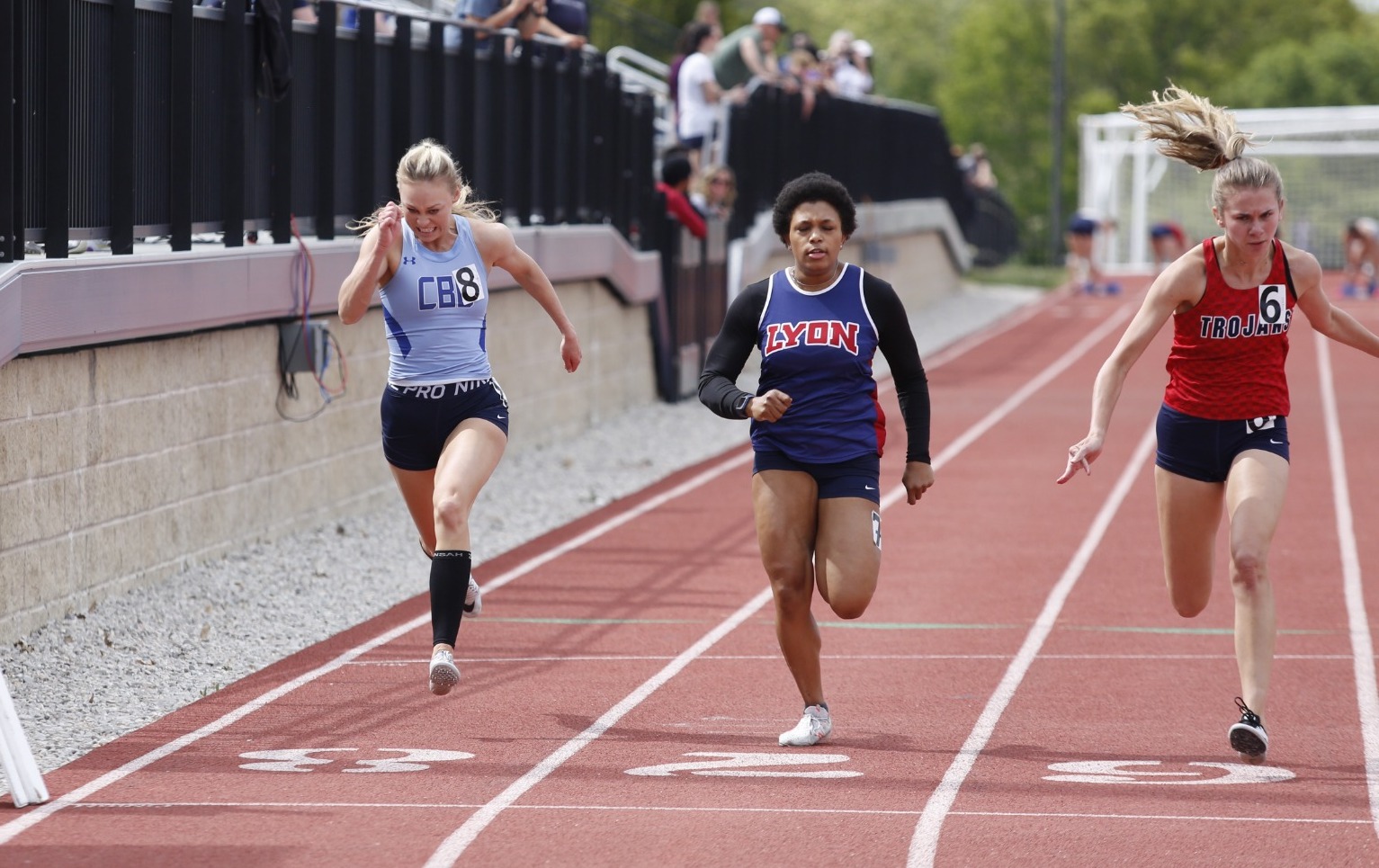 Lyon College men's track and field finishes tied for 7th, women finish ...