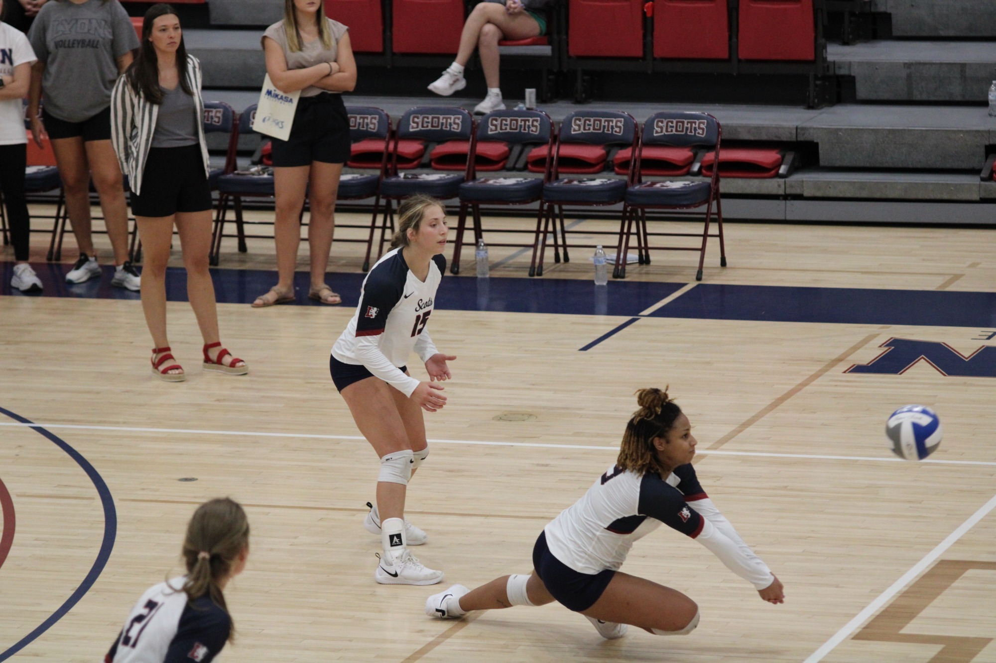 Lyon volleyball picks up first match win of the season - Lyon College