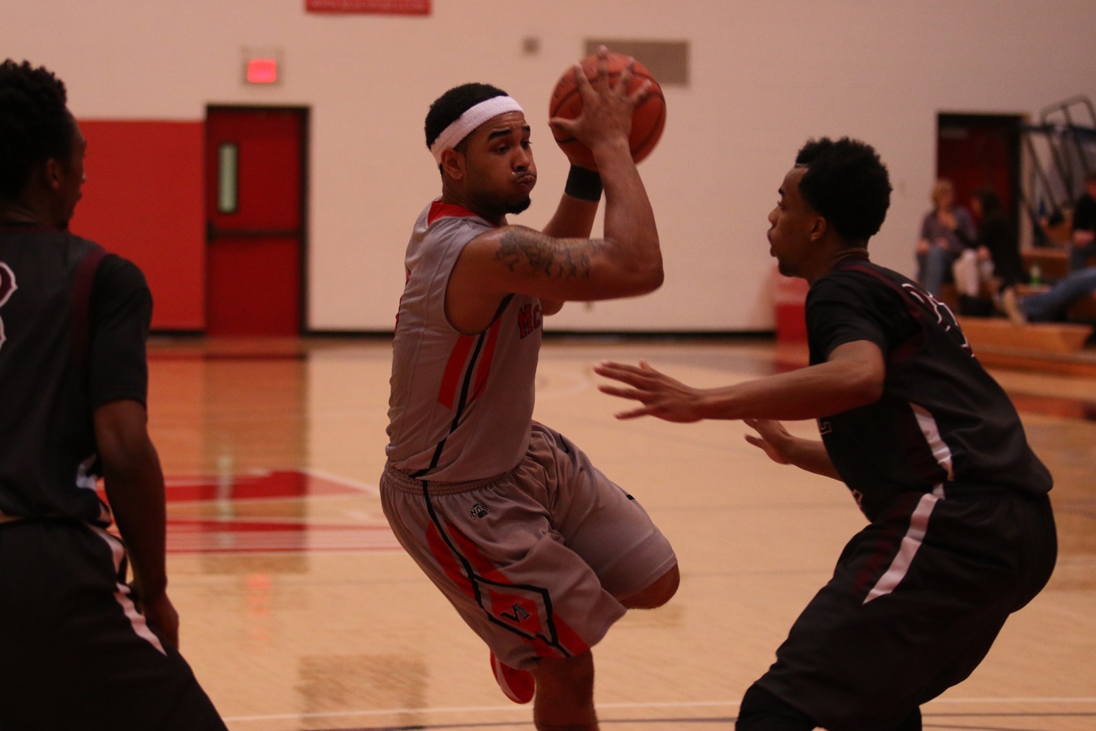 Dee Roberts - Men's Basketball - McPherson College Athletics