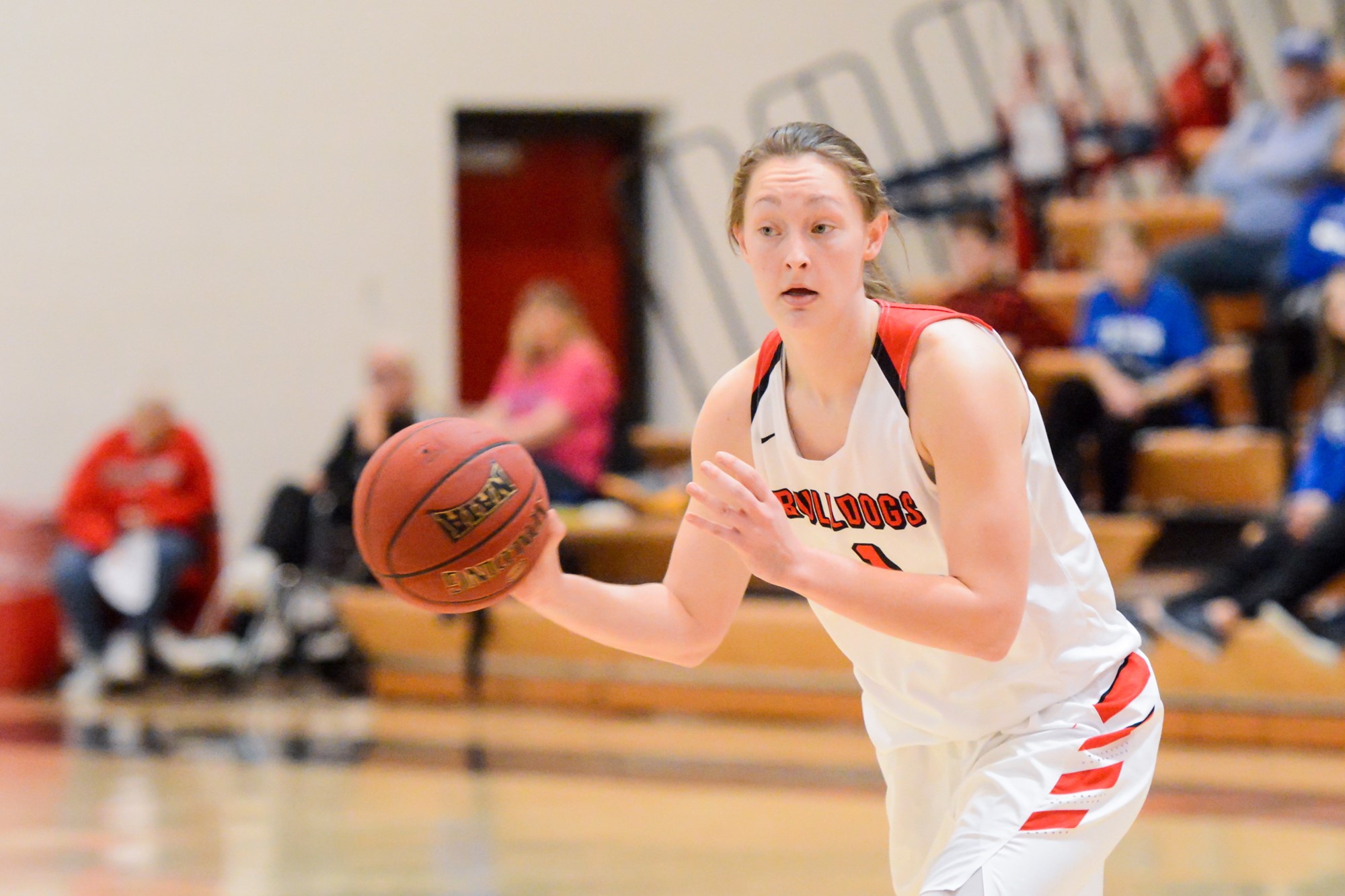 Danielle Holt - Women's Basketball - McPherson College Athletics