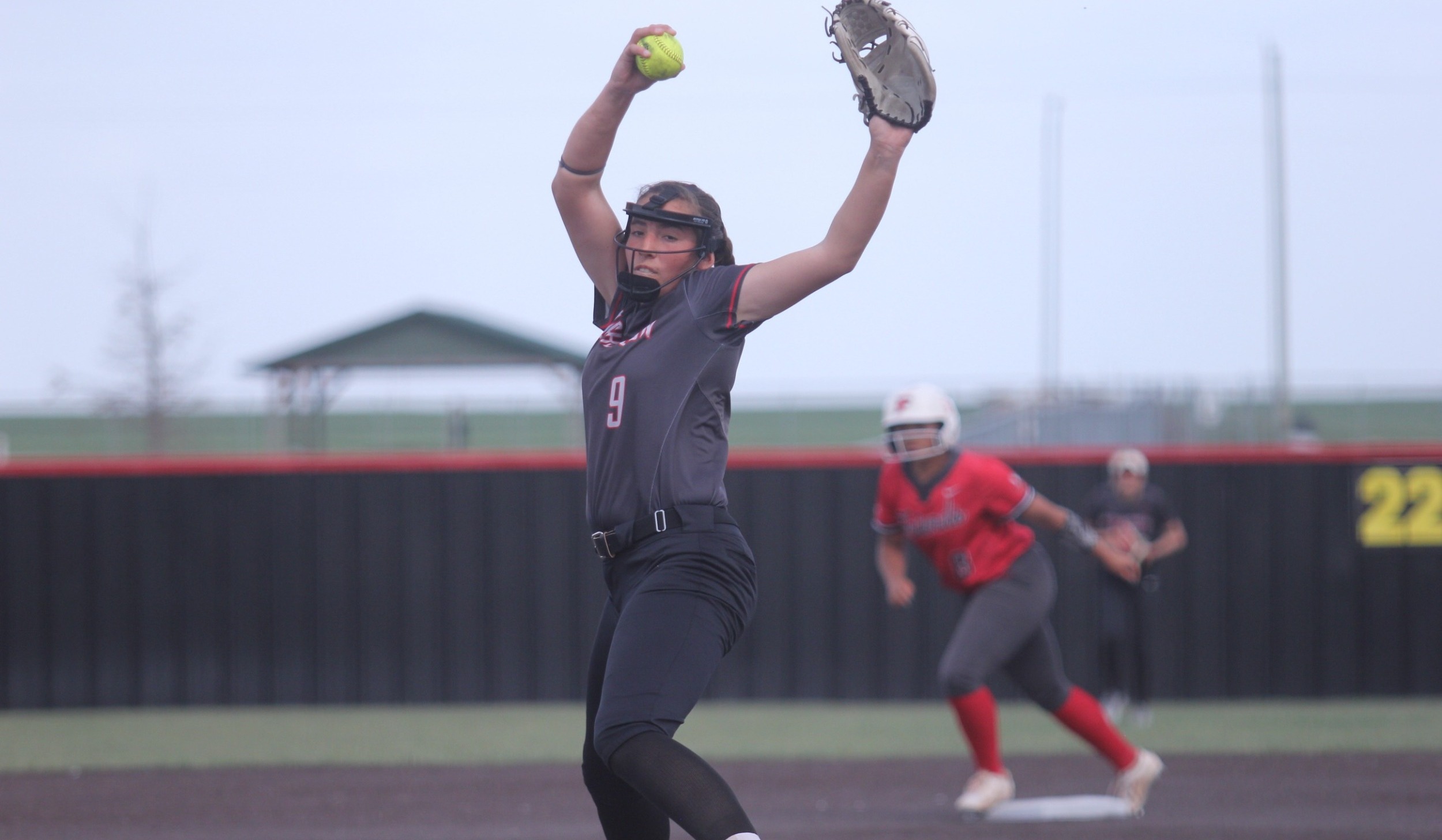 Bulldogs Split with Friends at Home - McPherson College Athletics