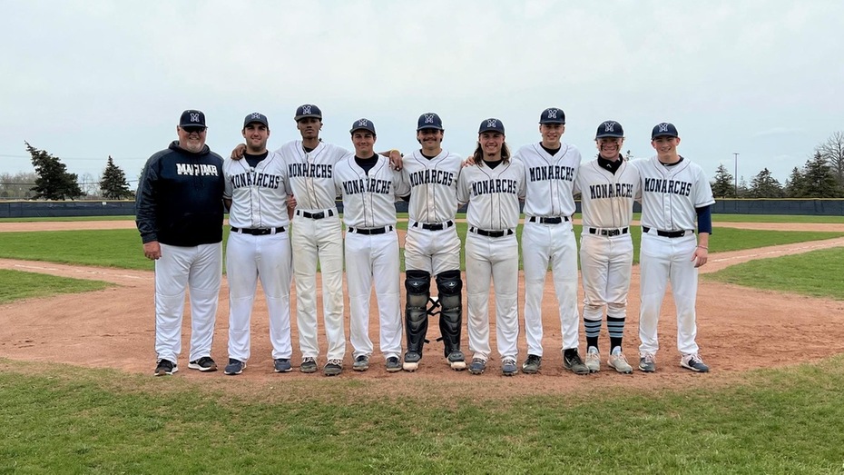 Monarchs Split Sophomore Day Doubleheader - Macomb Community College ...