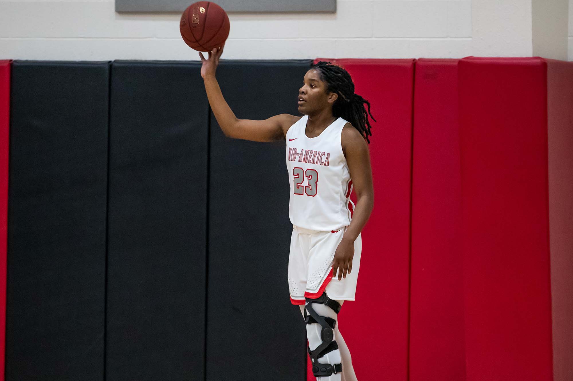 Women’s Basketball Tops Aggies for 10th Straight Win - Mid-America ...