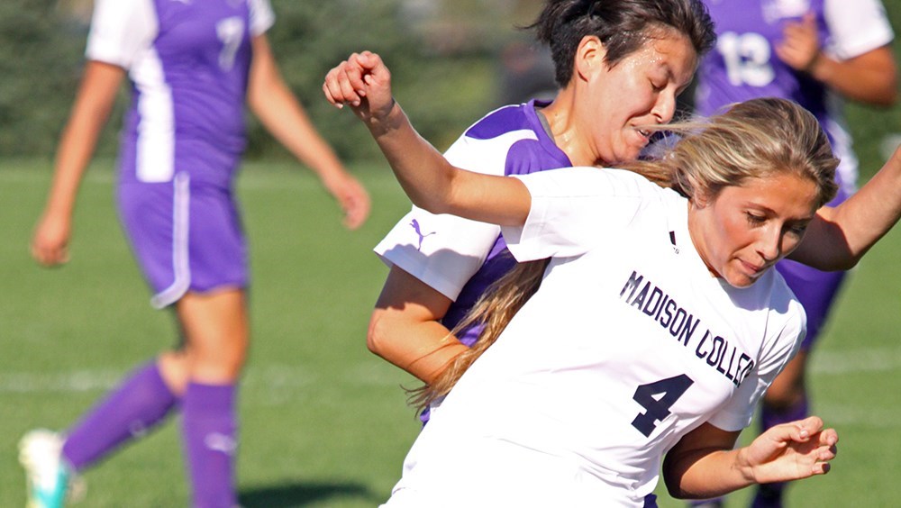 Arianna Viscarra - 2016 - Women's Soccer - Madison College Athletics