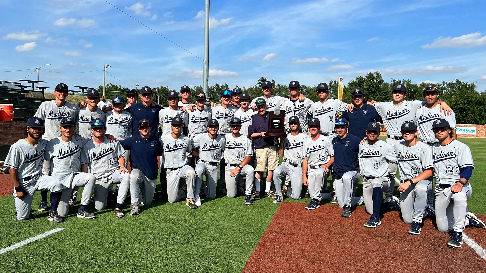 NATIONAL RUNNERS-UP: #2 Madison College falls to #1 Pearl River CC in ...