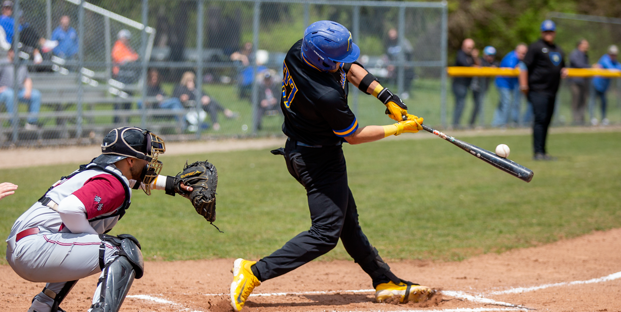 Baseball Powers Past Aquinas, Advances to WHAC Championship - Madonna University Athletics