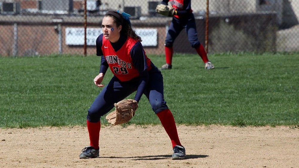 Alexa Holztrager - 2016 - Softball - Malone University Athletics