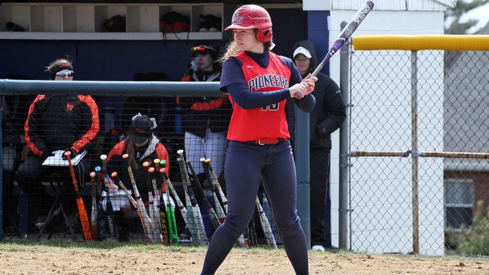 Emily Isla - 2016 - Softball - Malone University Athletics