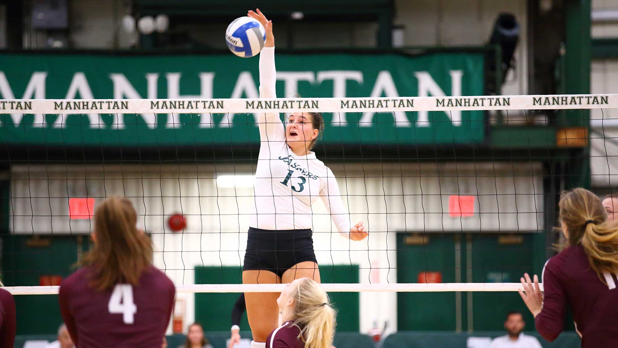 Hoener Breaks Into All-Time Solo Blocks List - Manhattan College Athletics