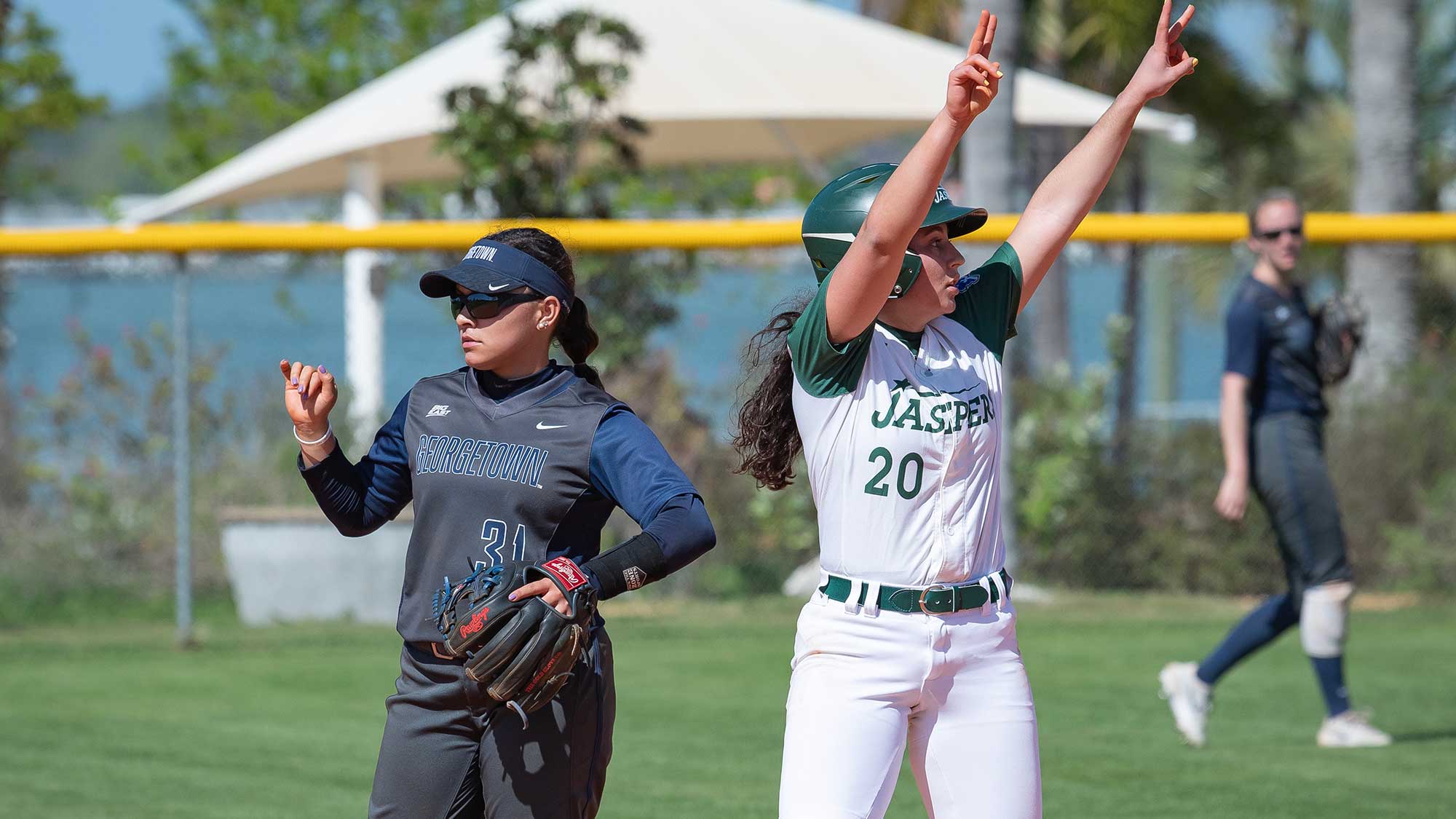 Victoria Alonso - Softball - Manhattan College Athletics