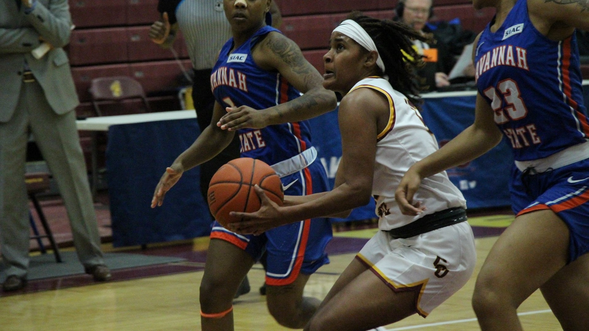 Kenedi London - Women's Basketball - Central State University Athletics