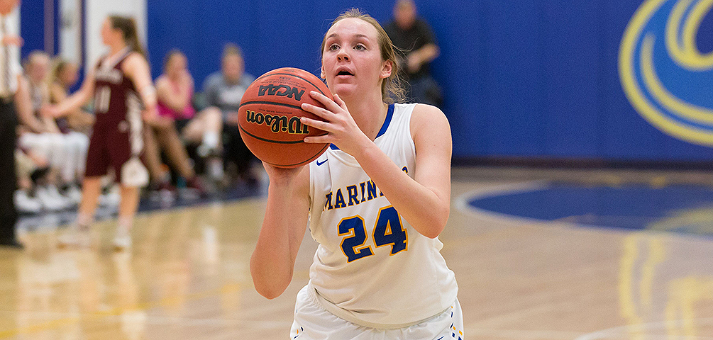Felix Surpasses 1,500 Career Points in Mariners' Loss to Amherst ...