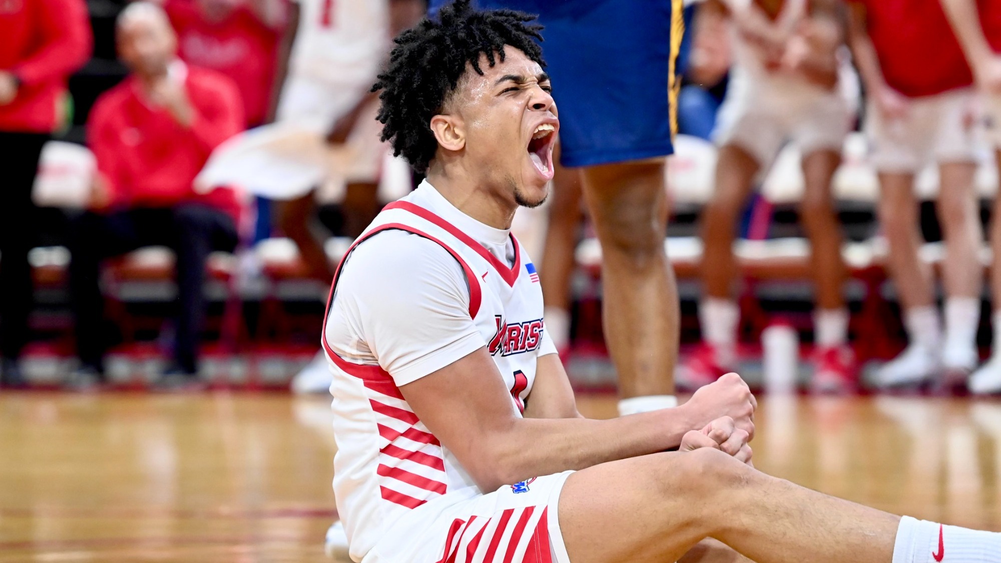 Men’s Basketball Extends Winning Streak to Four - Marist College Athletics