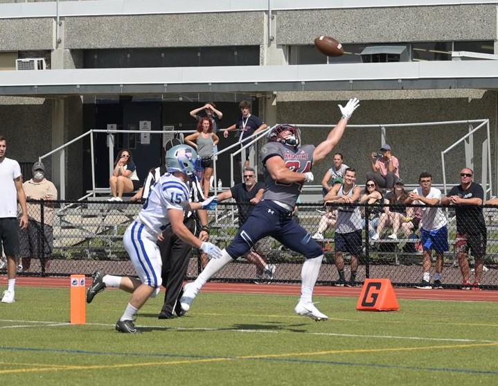 Late TD Gives Privateers Dramatic 19-16 Win - Maritime College Athletics
