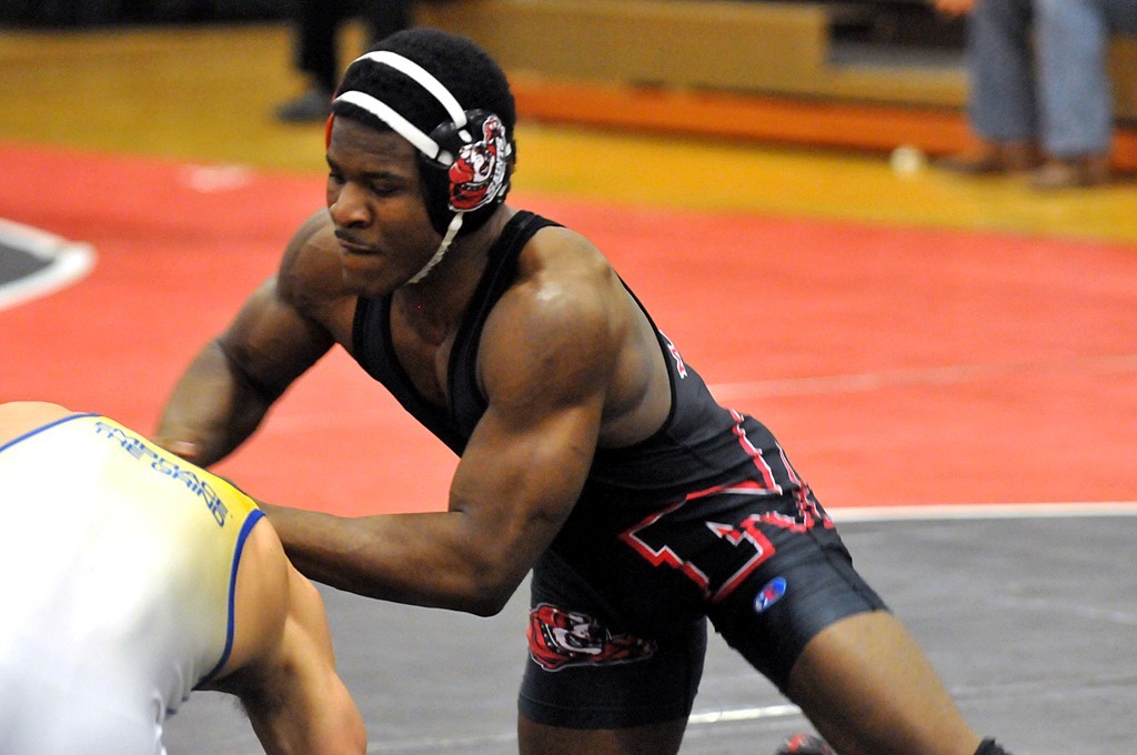 Dimitri Willis - 2015-16 - Wrestling - Maryville University Athletics
