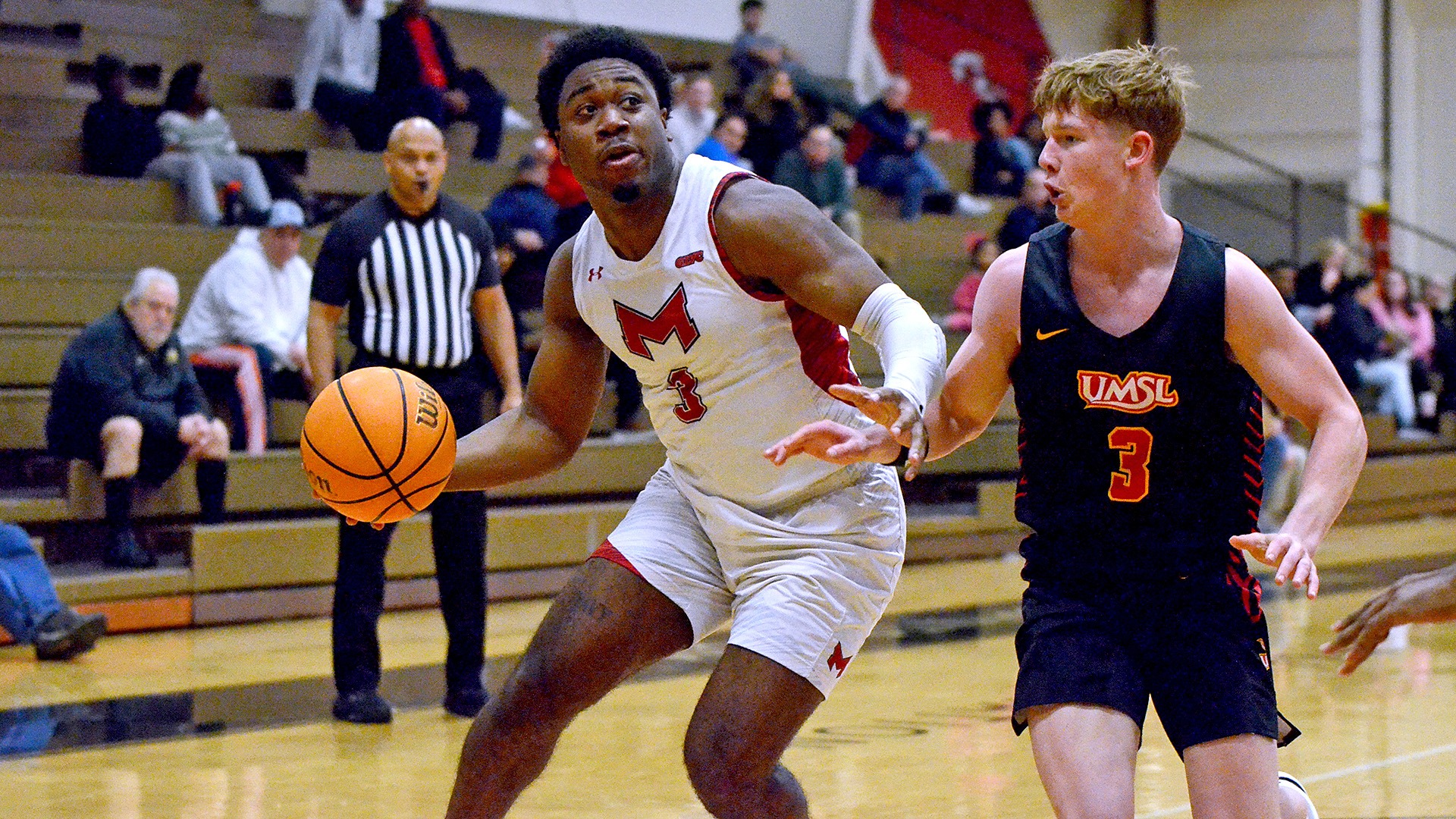 Walker Scores Season-High 13 Points to Pace Saints at Indianapolis ...