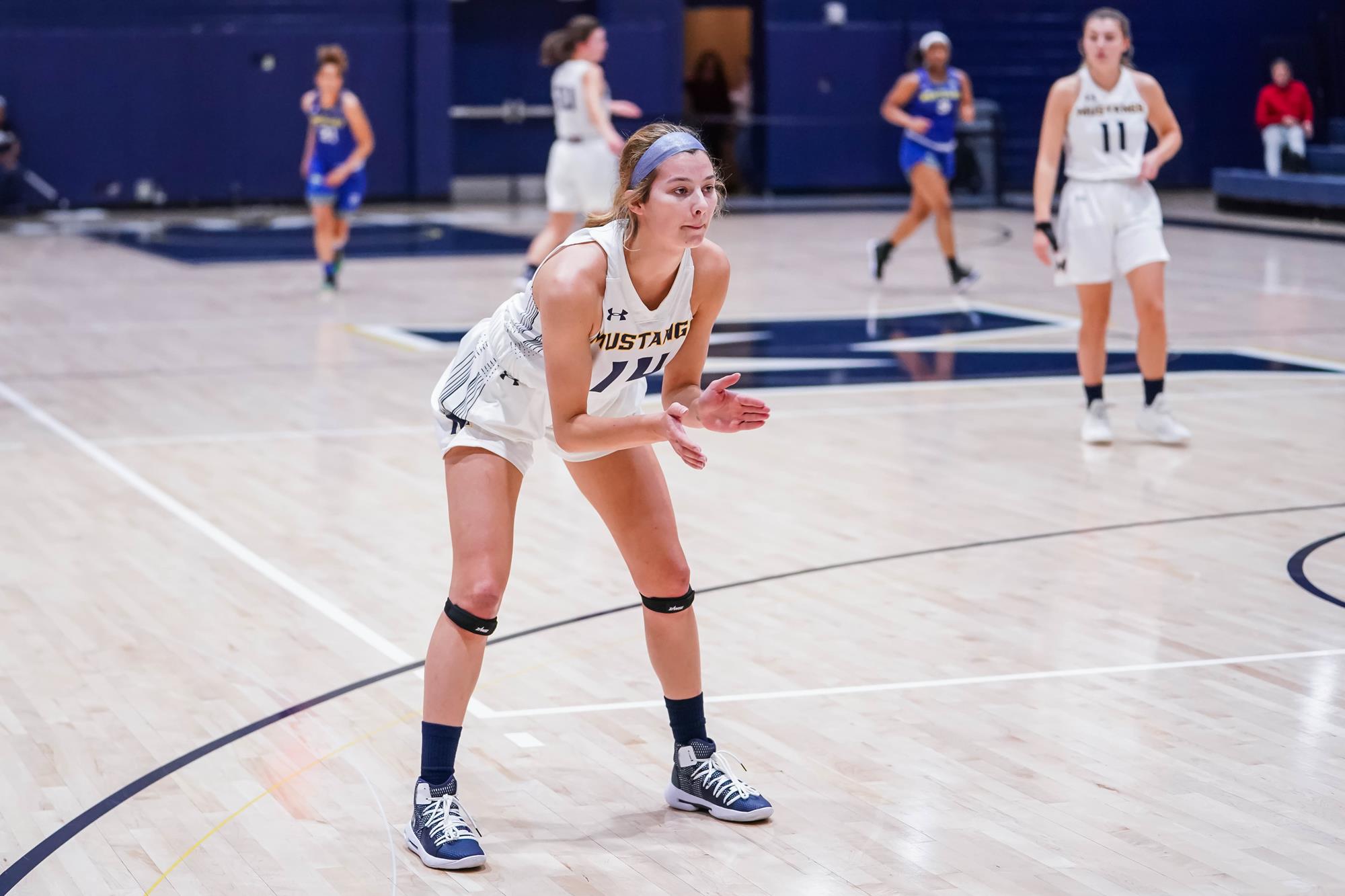 Sabrina Thompson - Women's Basketball - The Master's University Athletics