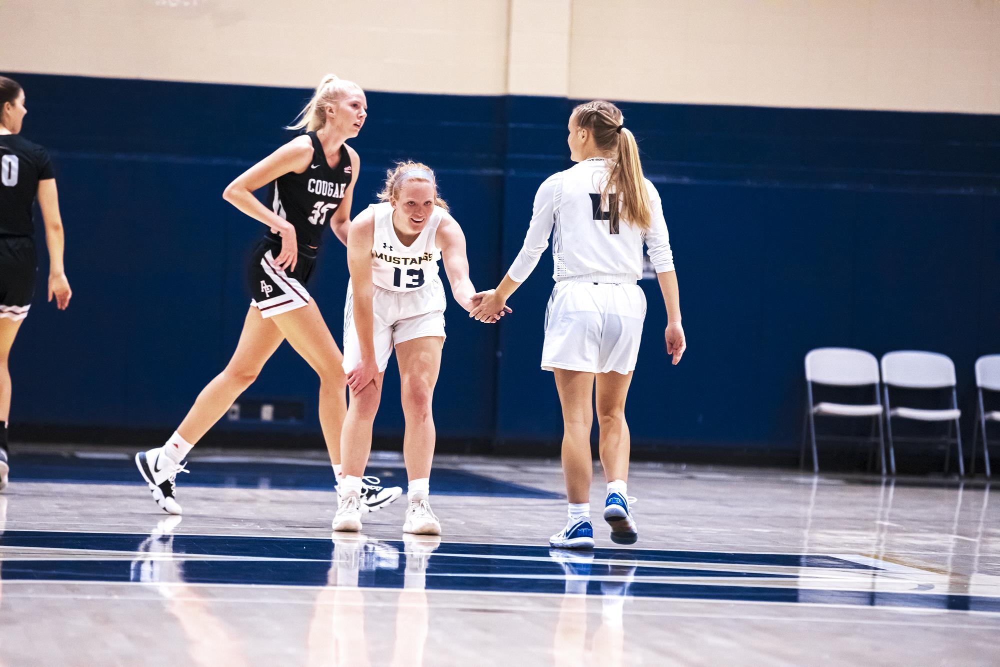 Madi Hull - Women's Basketball - The Master's University Athletics