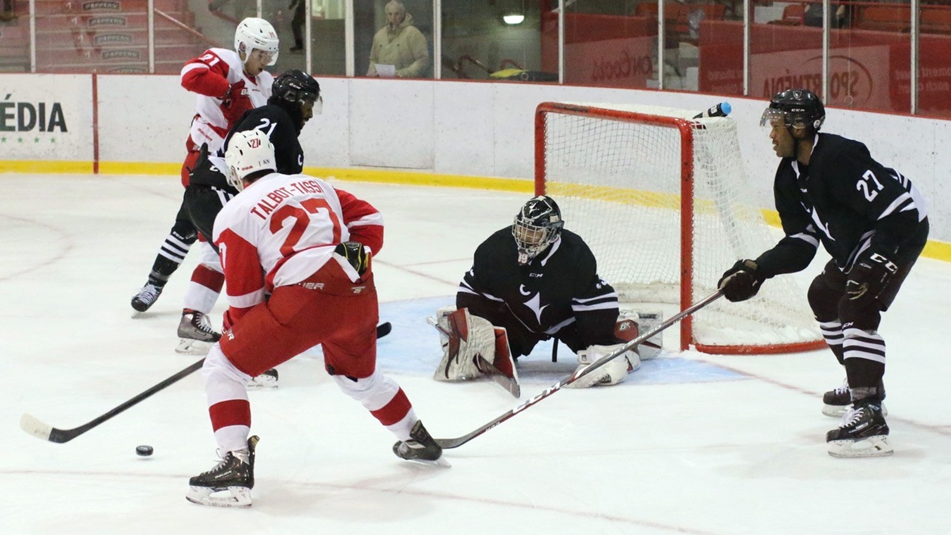 Hockey Ravens fire first salvo in McGill matchup of Top 10 teams ...