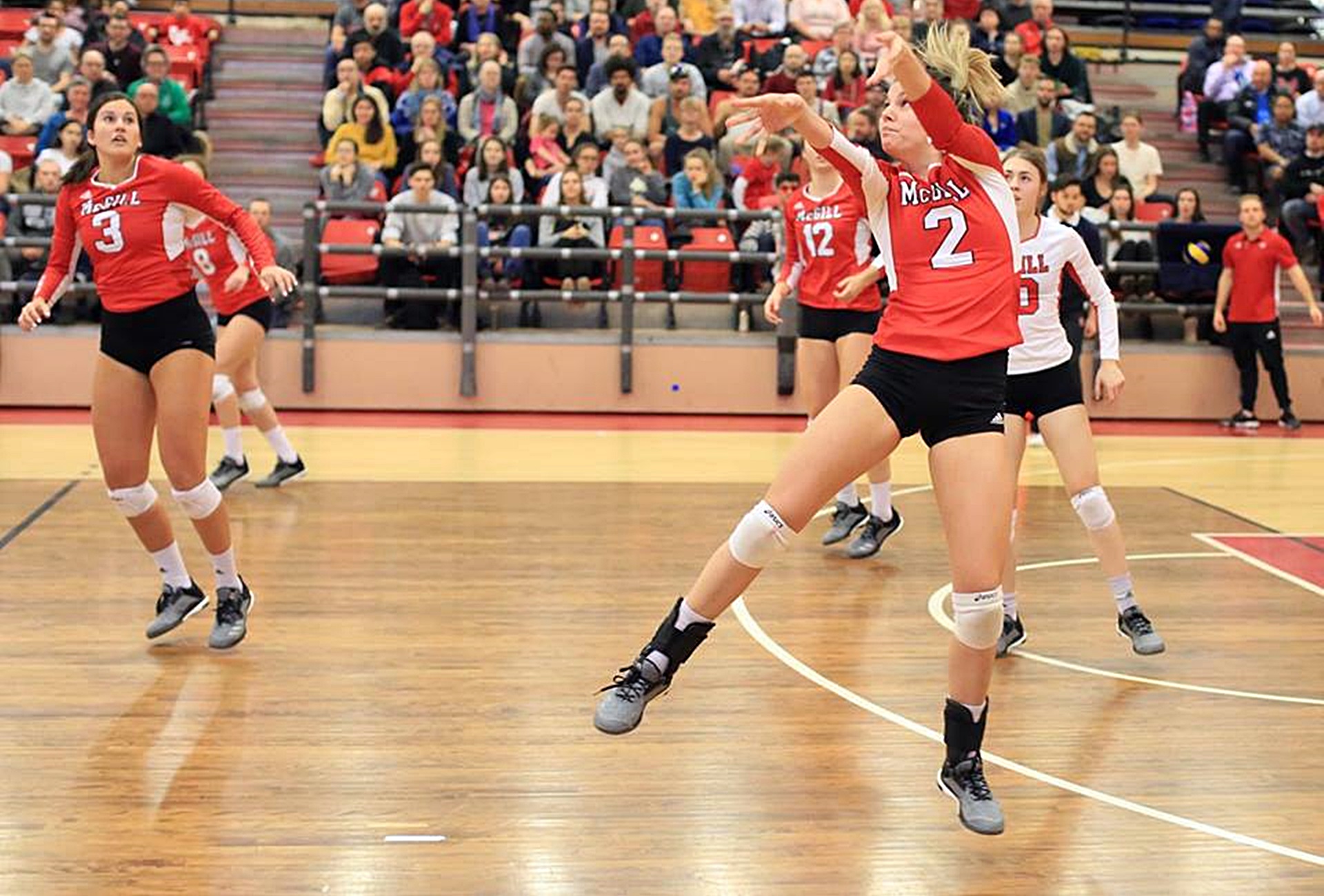 VOLLEYBALL PLAYOFFS: Top-seeded team tumbles in RSEQ championship game ...