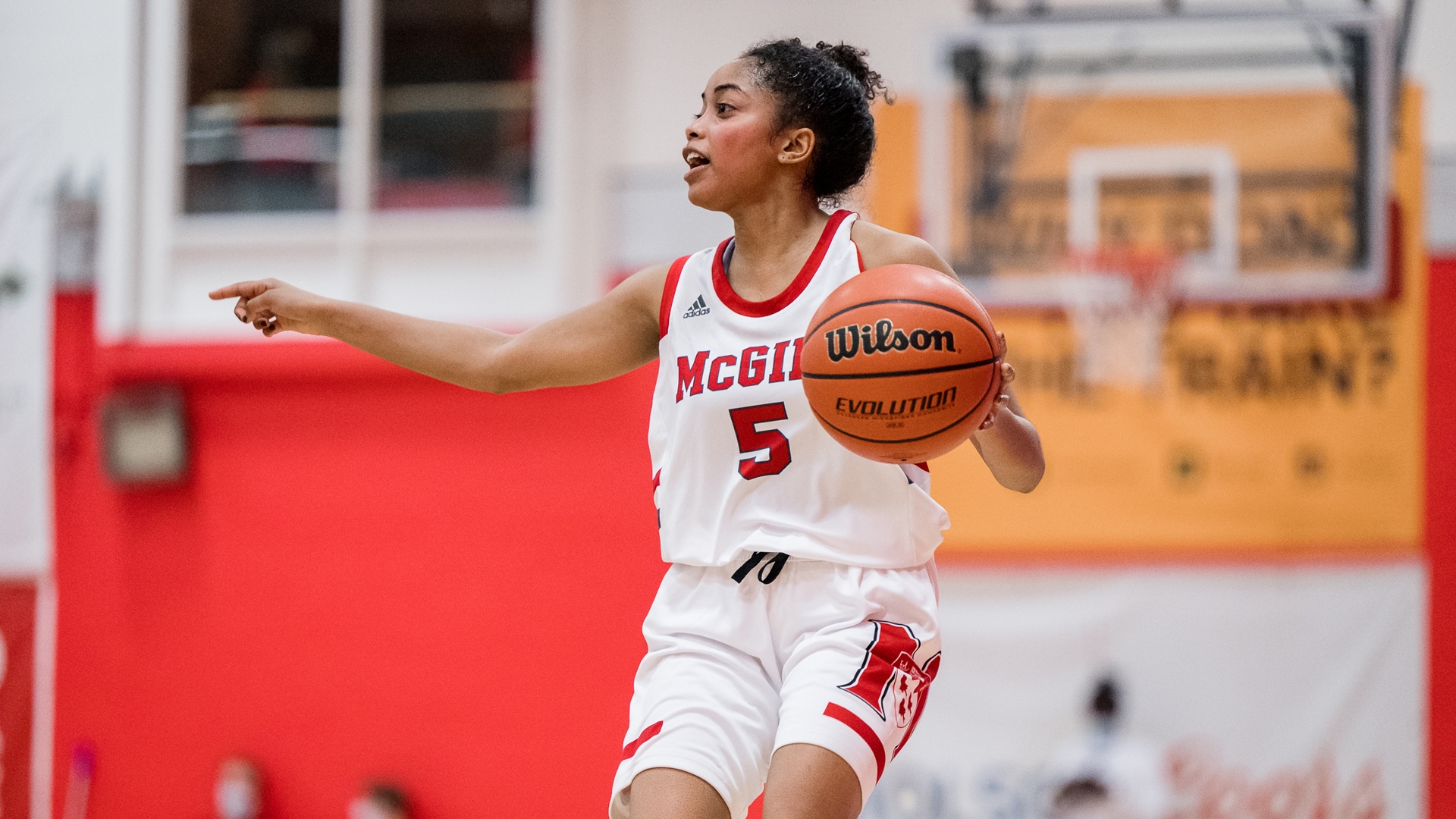 Iman Ibrahim - Women's Basketball - McGill University Athletics