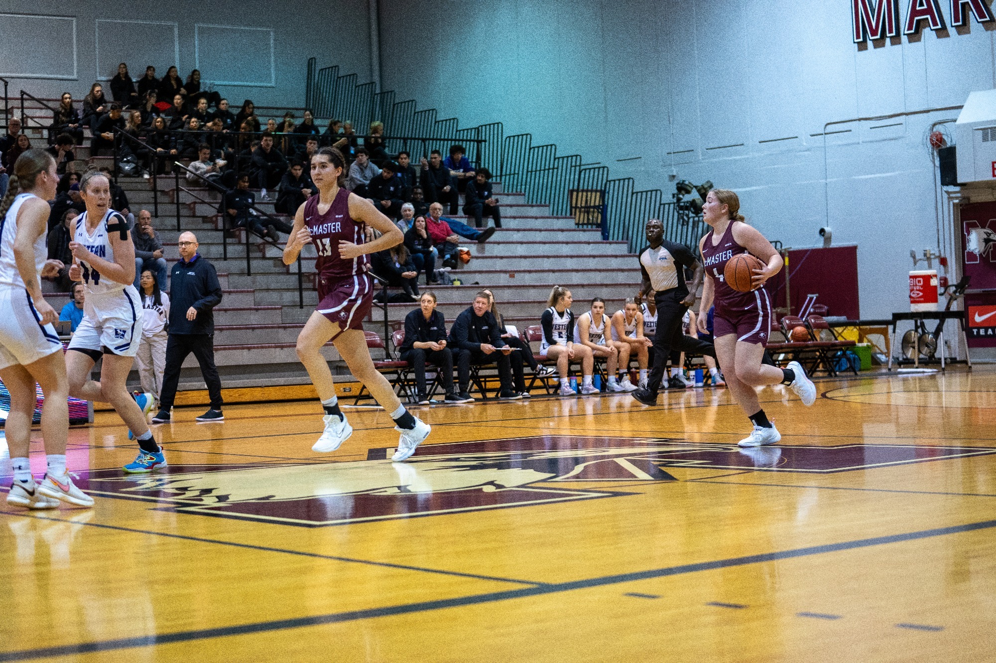 MCMASTER STUNS WESTERN, 84-73 - McMaster University Athletics