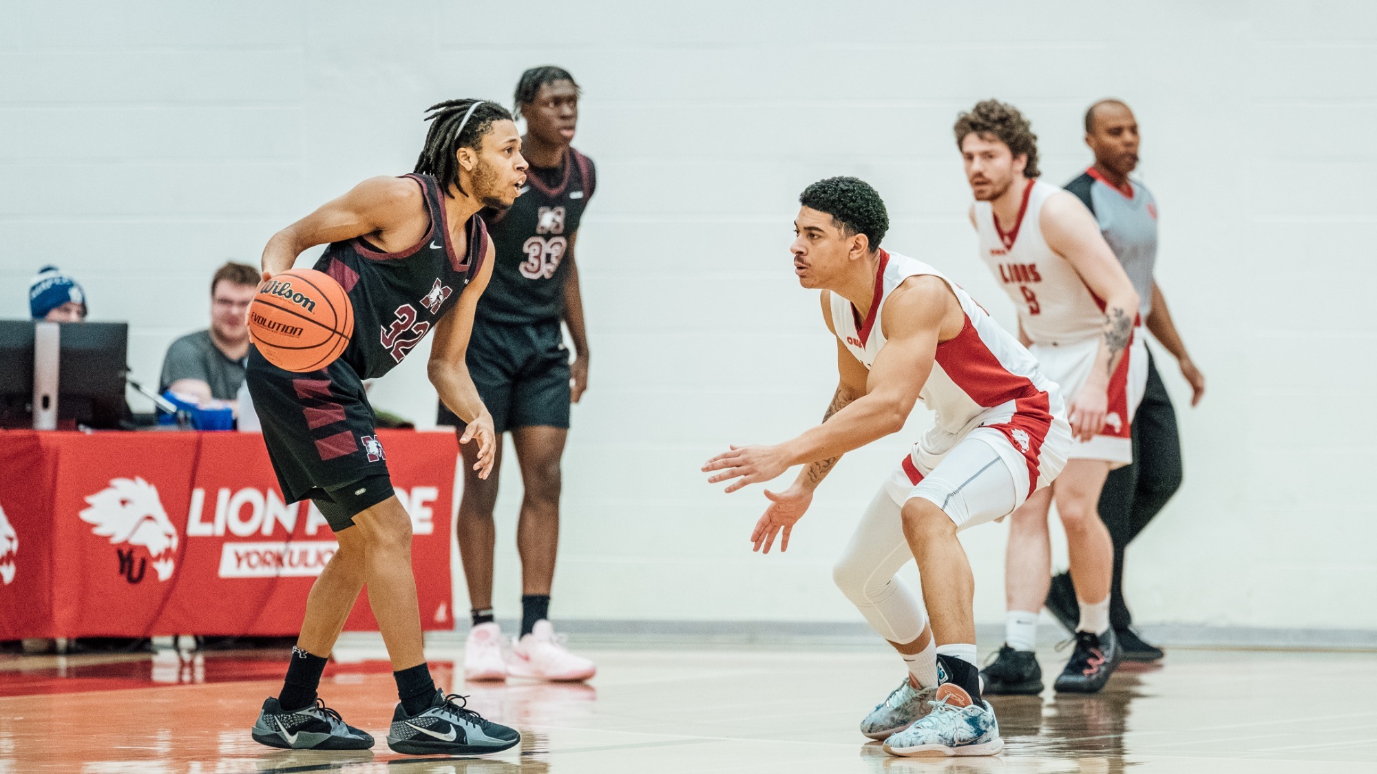 McMaster men's basketball welcomes incoming 2025–26 recruit class ...