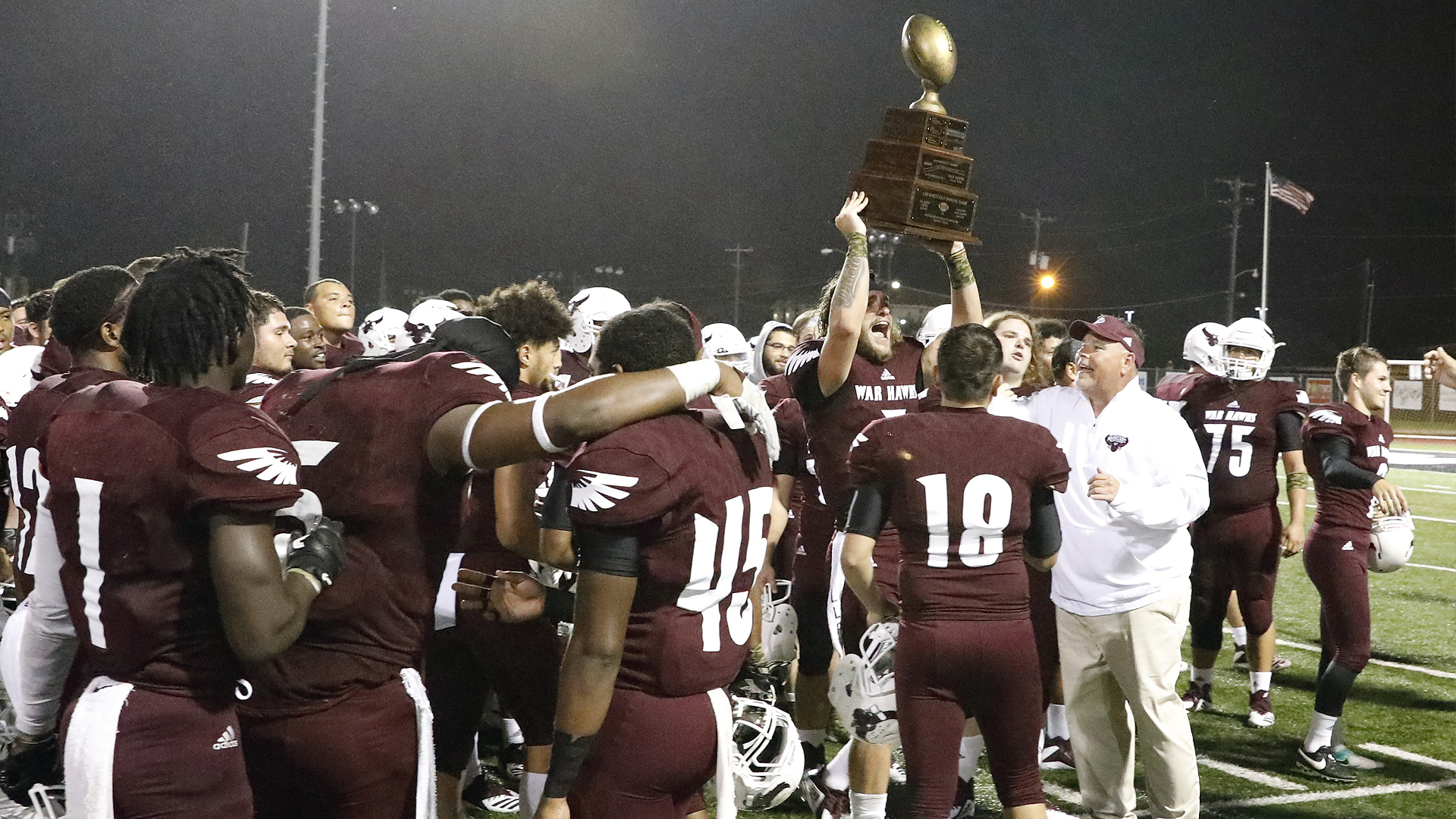 War Hawks hoist "Battle of I-20" trophy after knocking off SRSU, 35-24 ...
