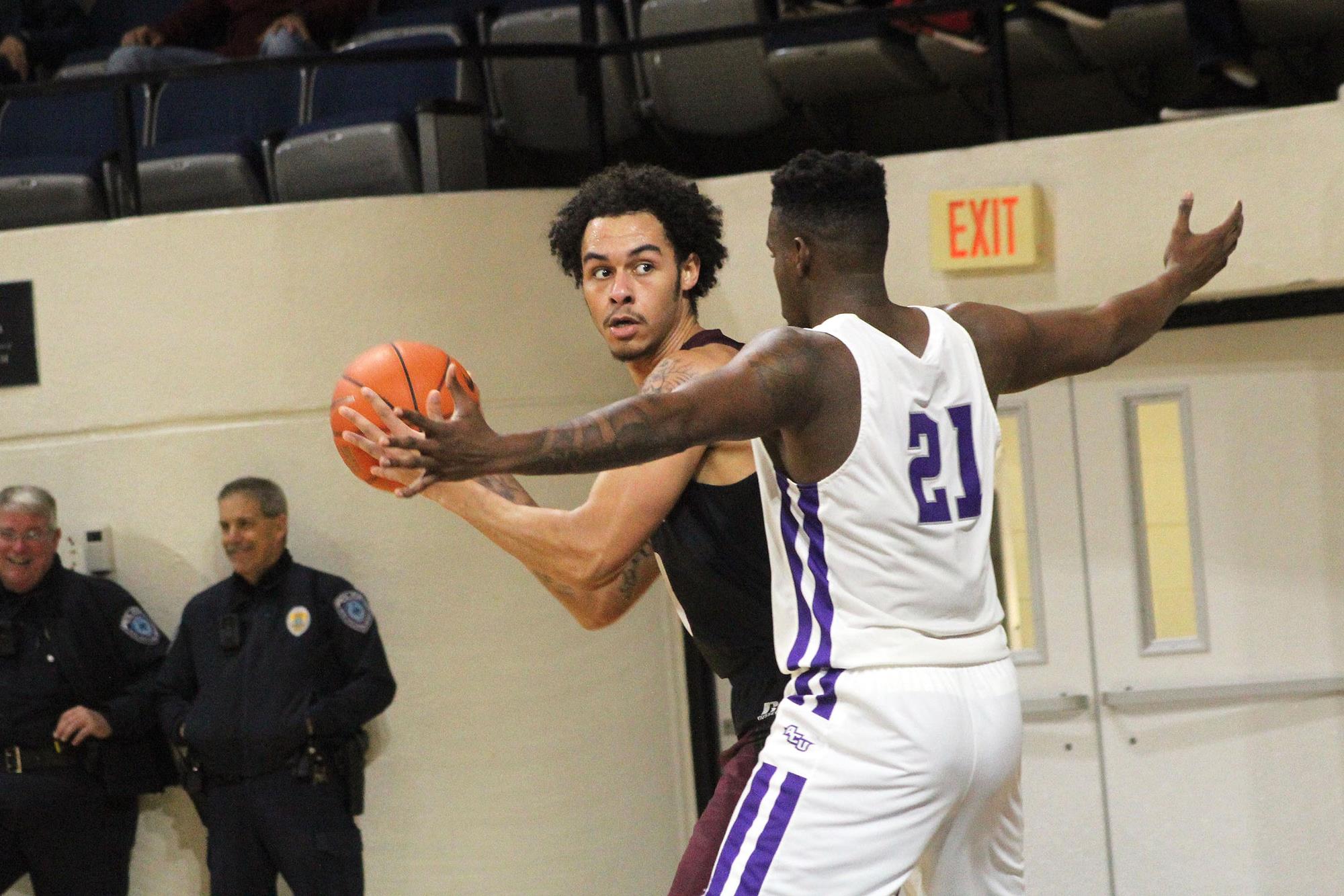 Jordan Jackson - Men's Basketball - McMurry University Athletics
