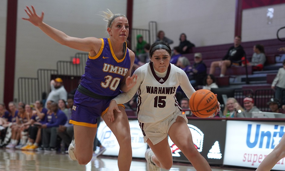 WAR HAWKS TAKE UMHB TO WIRE - McMurry University Athletics