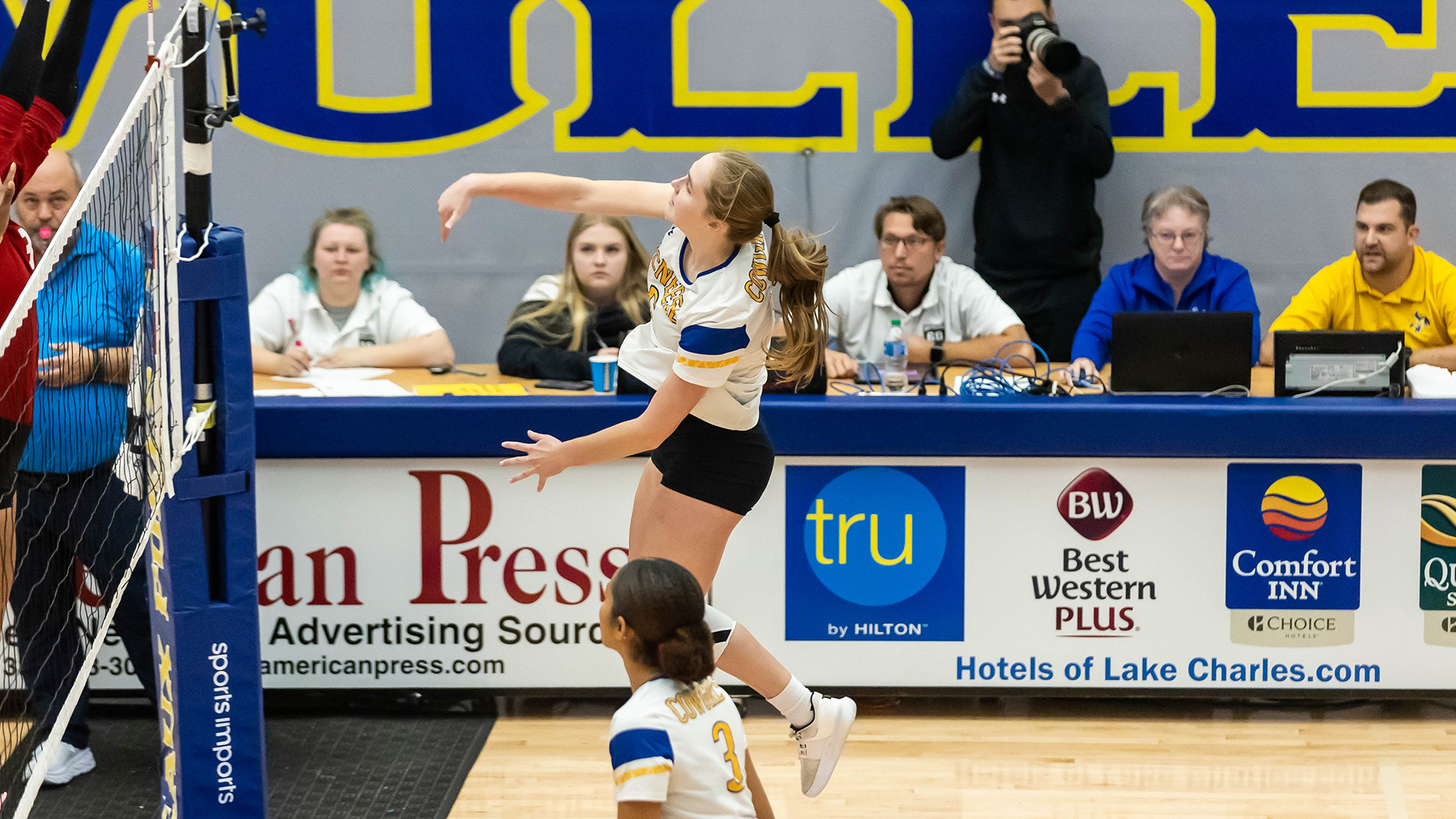 VB: Moore Records Career High In Five Set Loss At Texas A&M-CC ...
