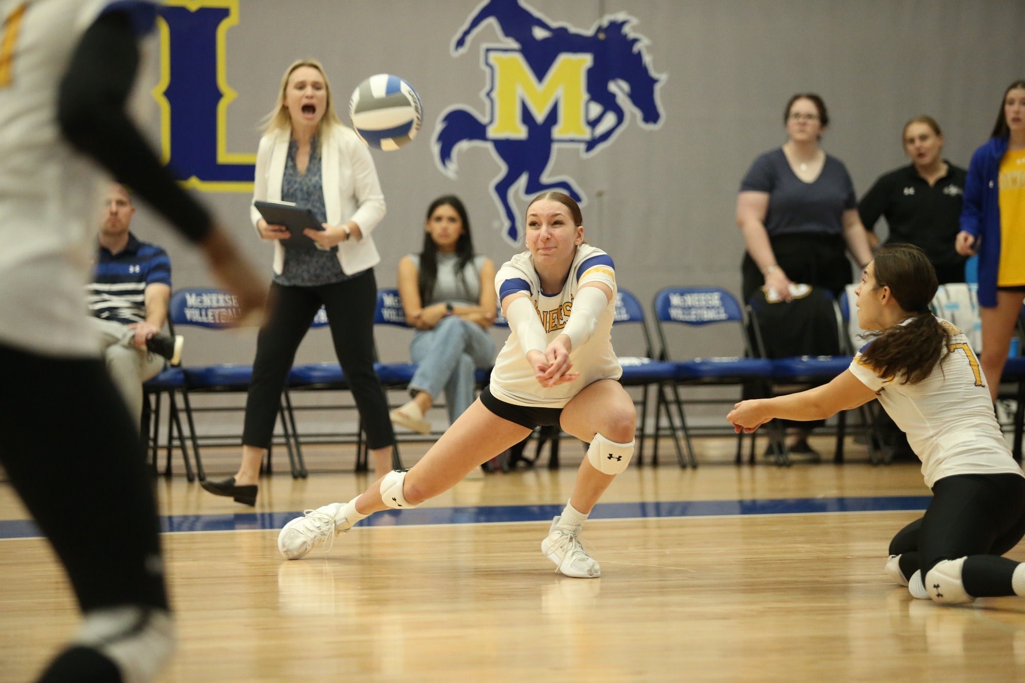 Ella Swansiger - 2023 - Women's Volleyball - McNeese State University ...