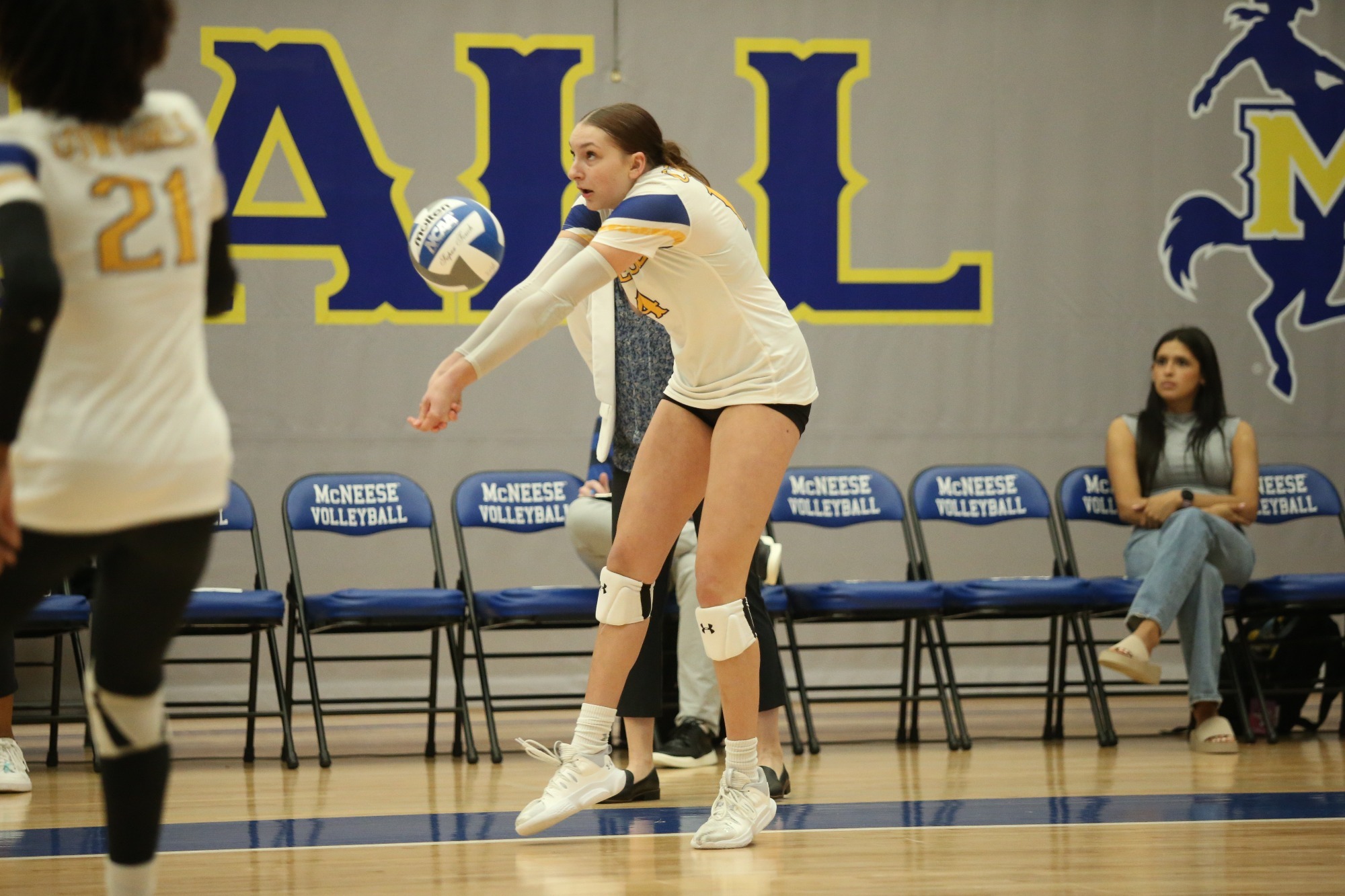 Ella Swansiger - 2023 - Women's Volleyball - McNeese State University ...