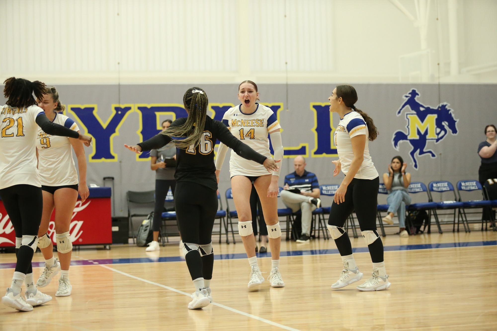 Ella Swansiger - 2023 - Women's Volleyball - McNeese State University ...