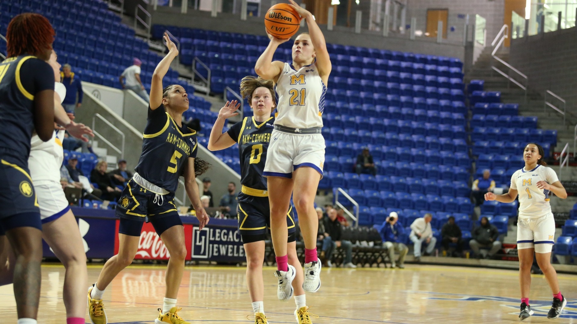 Boston Berry - 2024-25 - Women's Basketball - McNeese State University ...