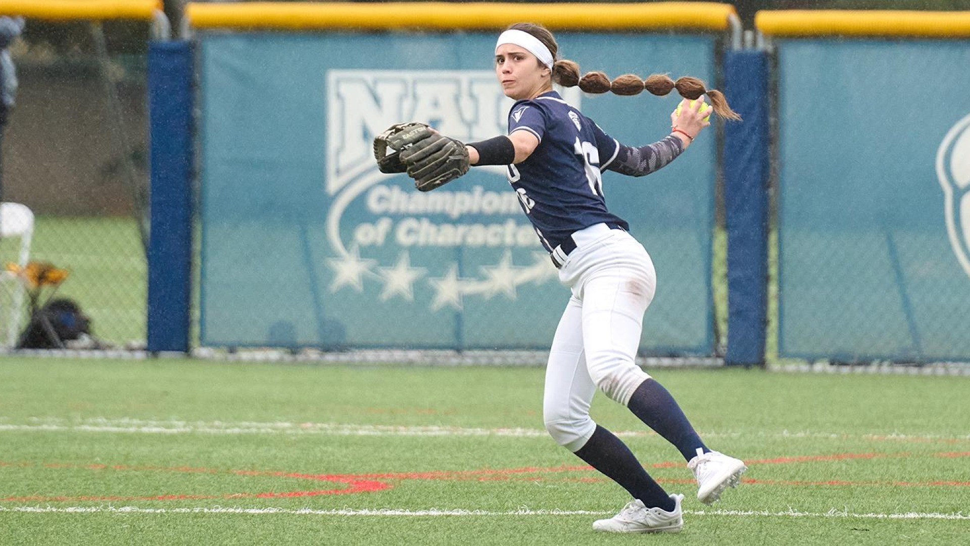 SOFTBALL FINISHES 0-2 AGAINST ACADEMY OF ART - Menlo College