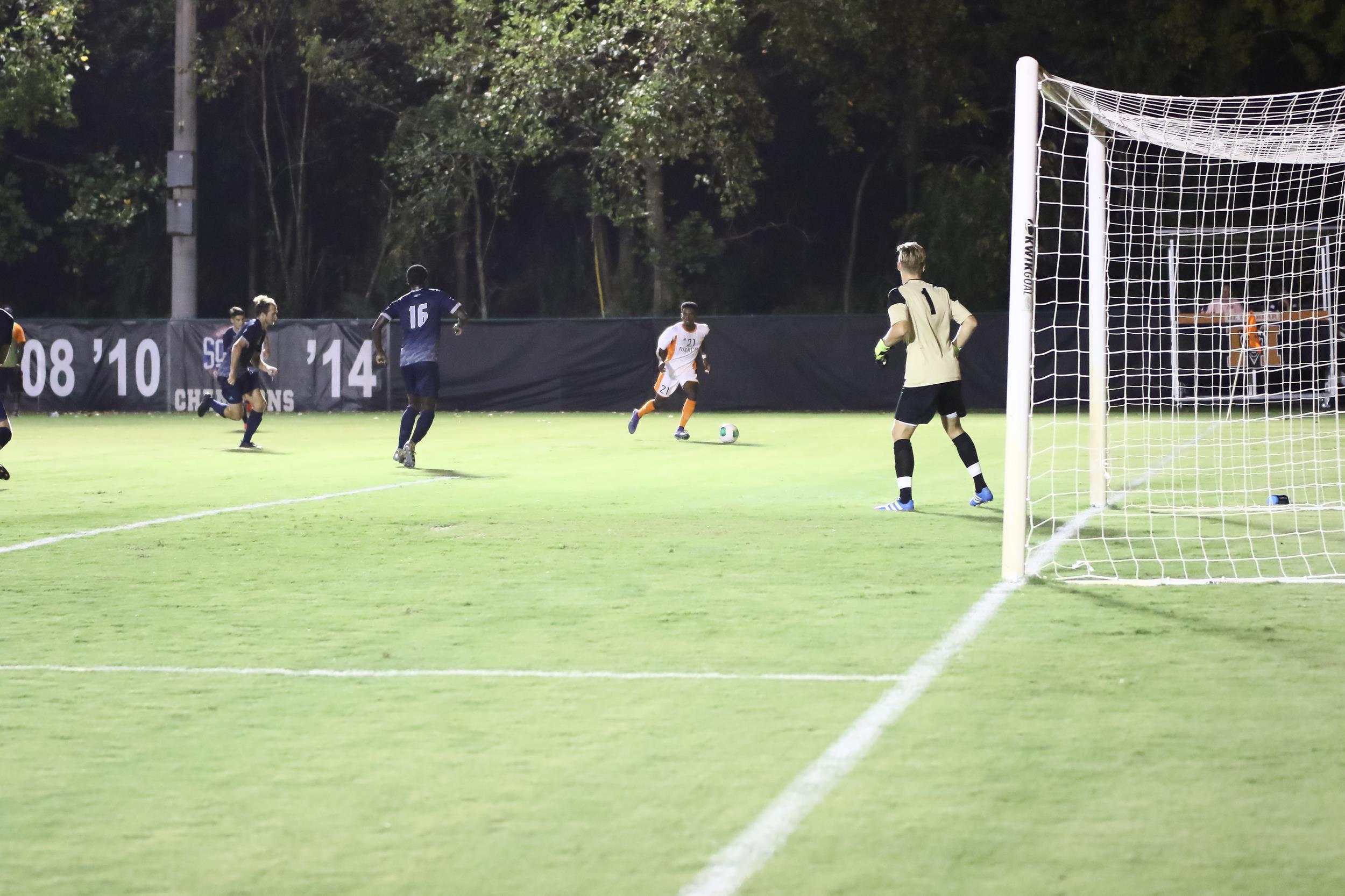 Trenton Whitely - Men's Soccer - Mercer University Athletics