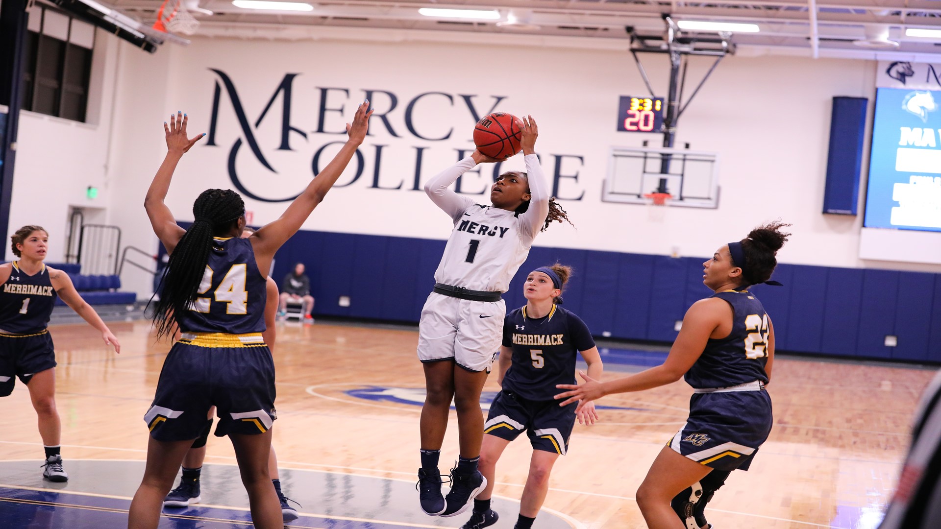 Taysha Bender - Women's Basketball - Mercy University Athletics