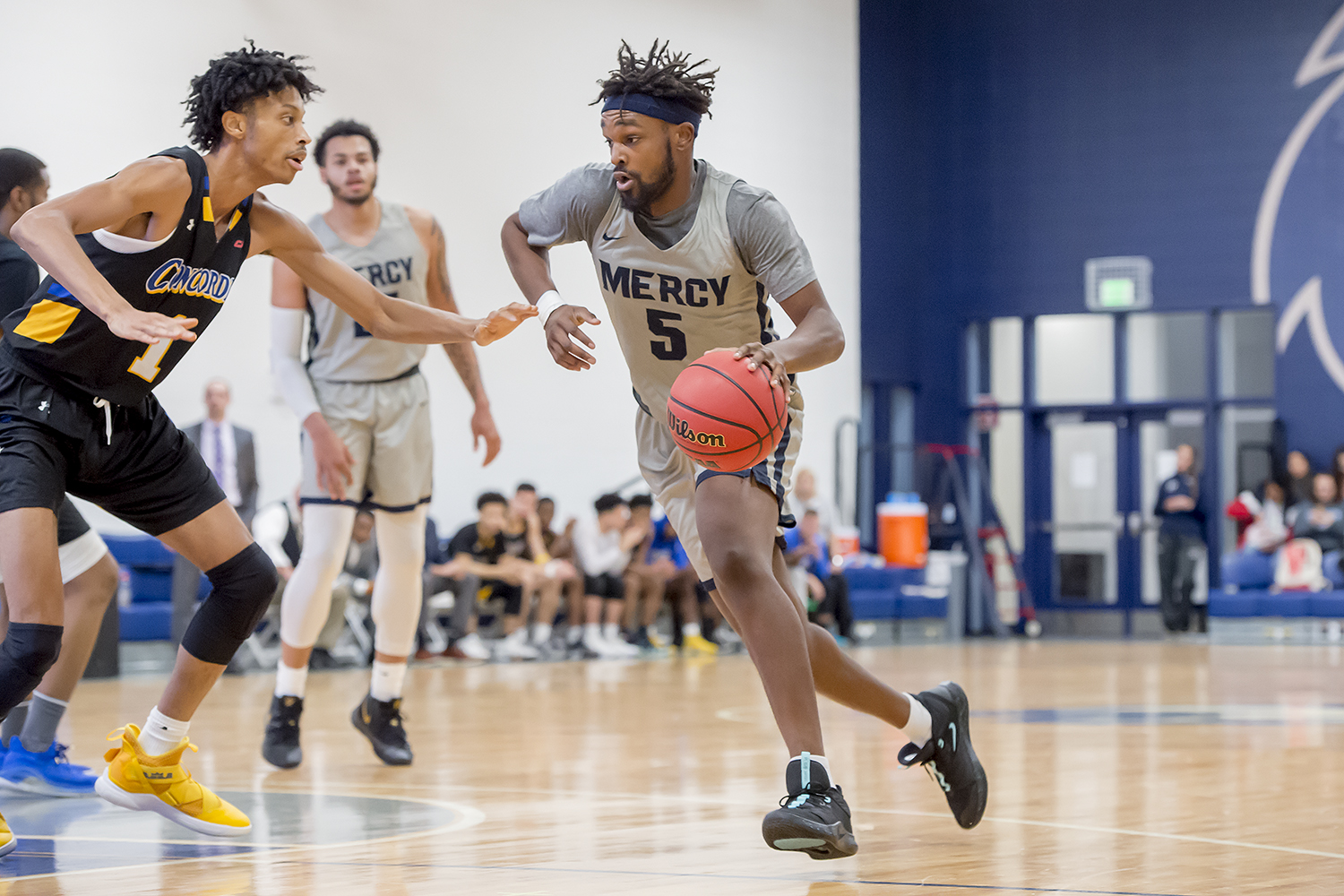 Cuffey and Lee Score in Double Figures as Men's Basketball Hosts No. 8 ...