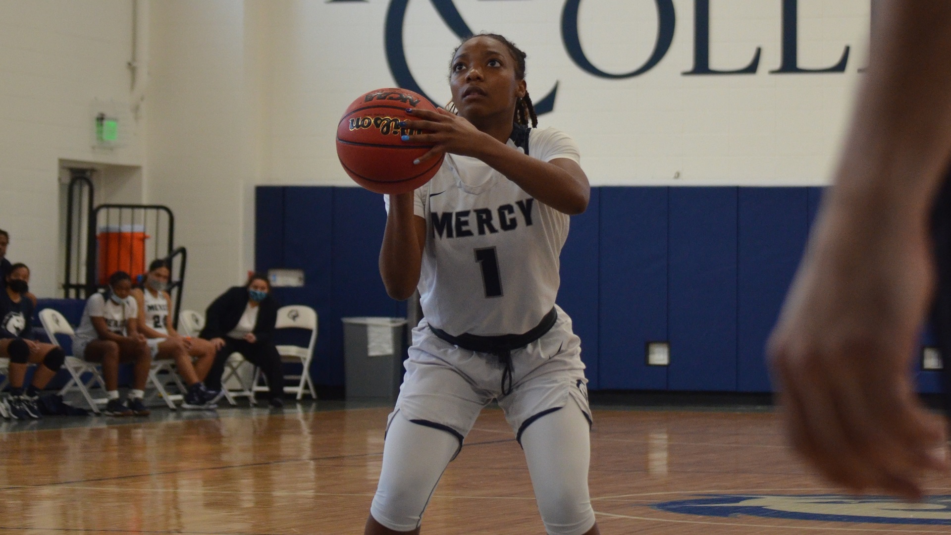Three Mavericks Score in Double Figures as Women's Basketball Faces AIC ...