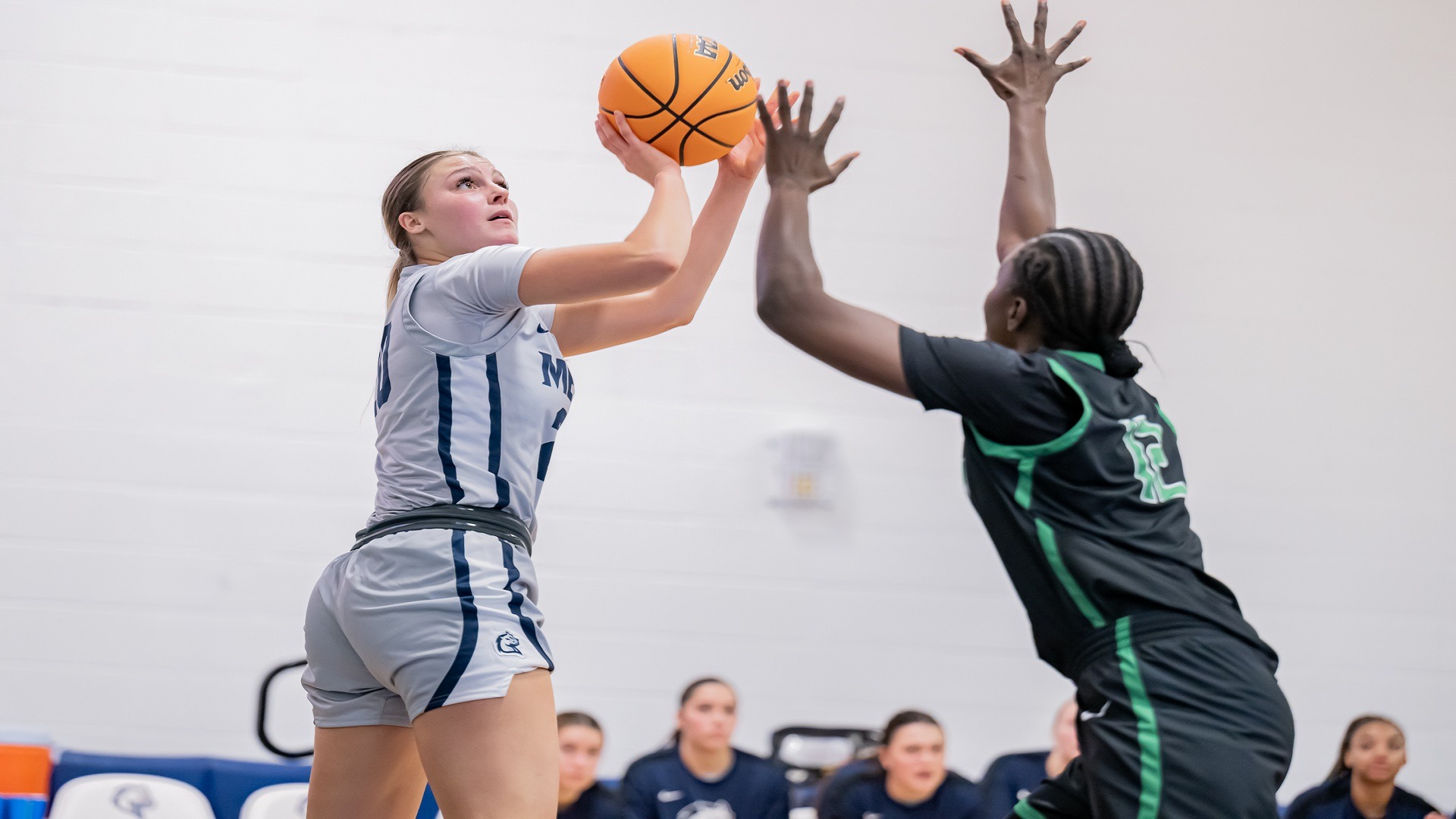 Three Mavericks Score in Double Figures as Women's Basketball Earns 54 ...