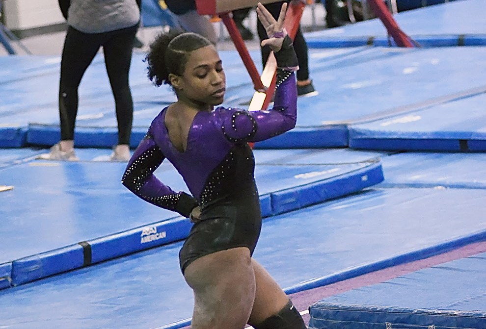 Cheyenne Roberts - Gymnastics - Merrillville High School Athletics