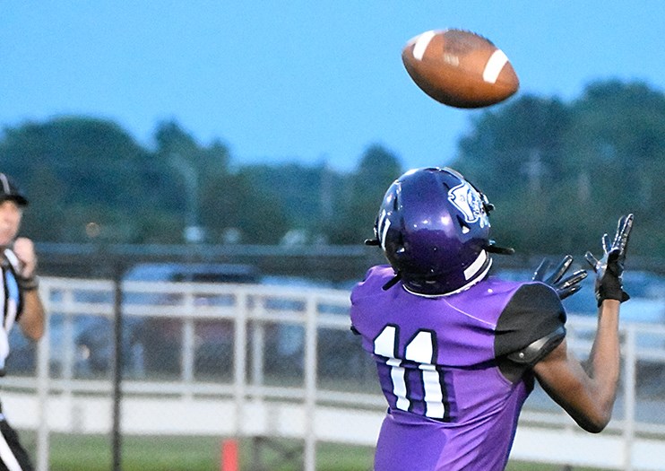 Silas Mathis - Football - Merrillville High School Athletics