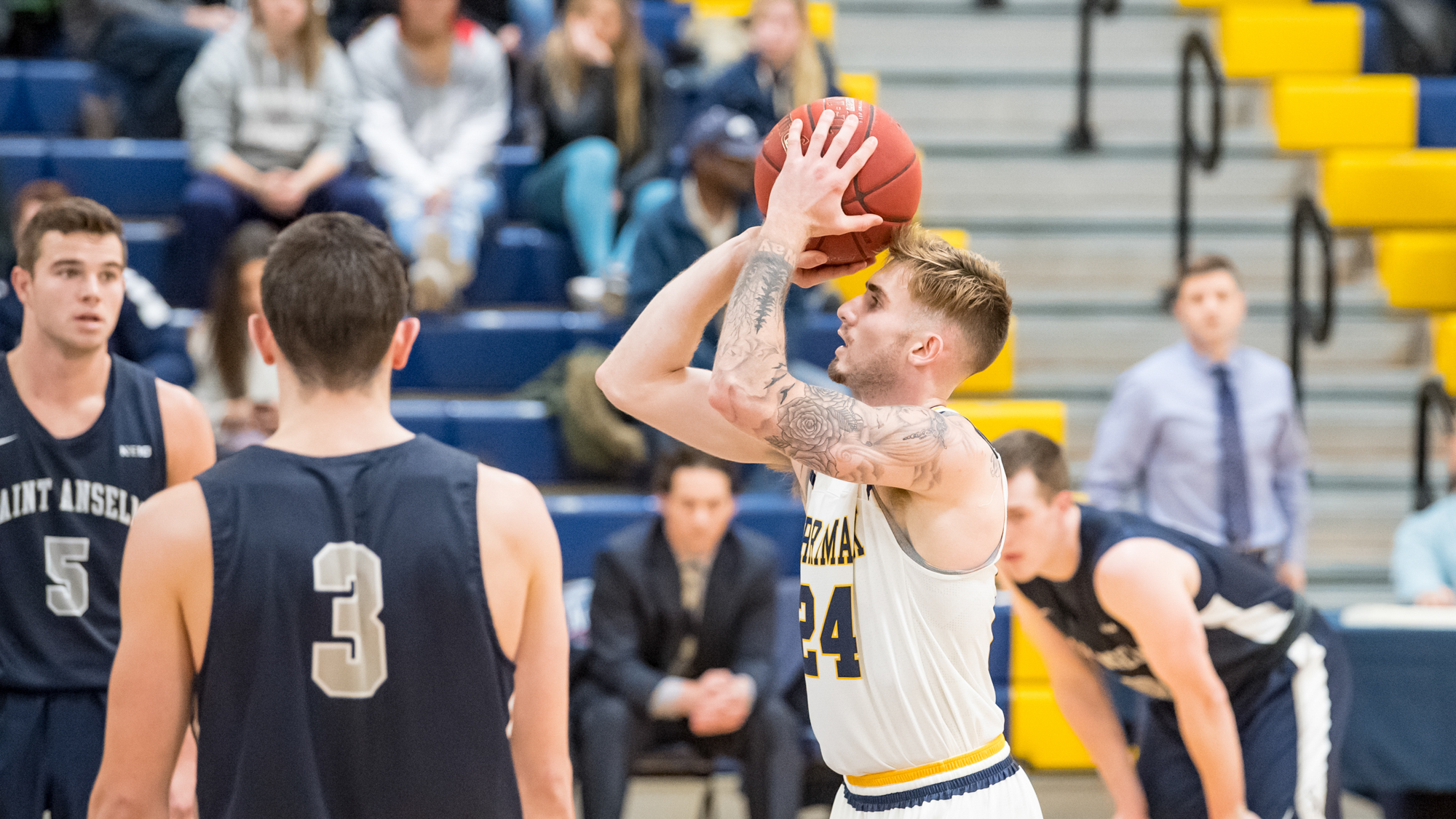 Kyle Howes - Men's Basketball - Merrimack College Athletics