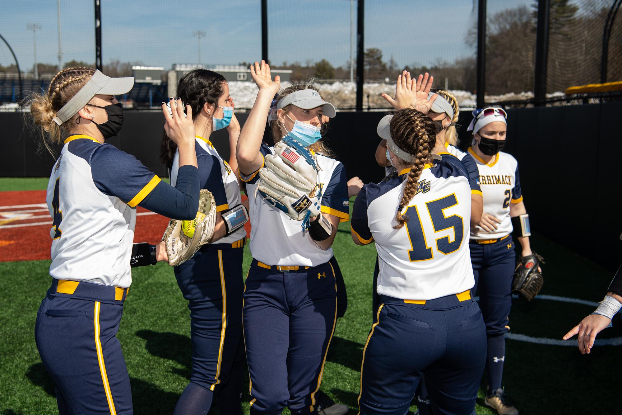 Softball Takes Two at Sacred Heart - Merrimack College Athletics