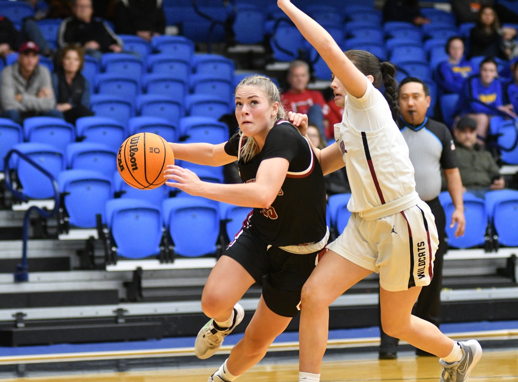 Rowland's debut game lifts Mavericks - Colorado Mesa University Athletics