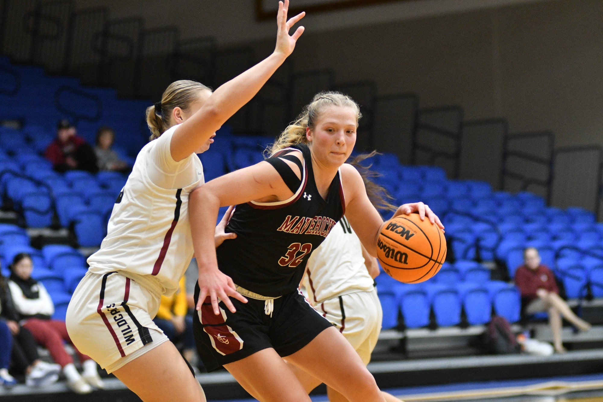 Second-half defense lifts CMU - Colorado Mesa University Athletics