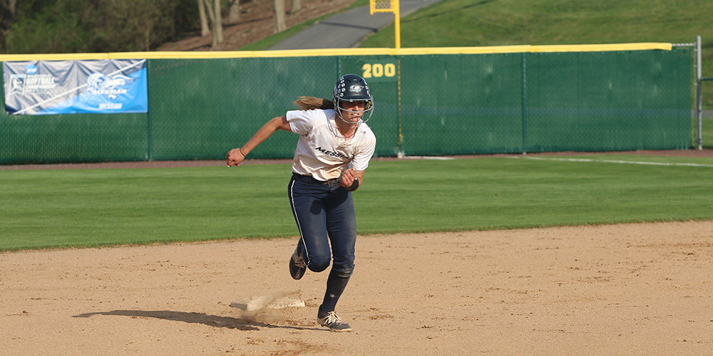 Amanda Jones - 2017 - Softball - Messiah University Athletics